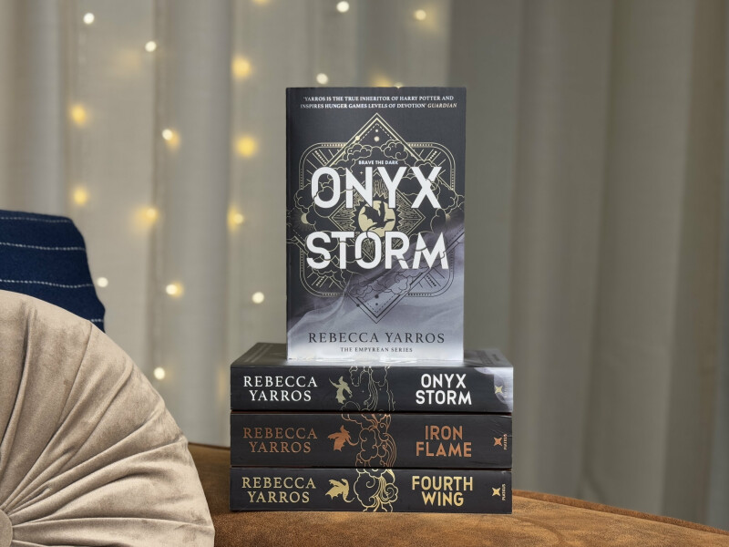 Onyx Storm - Rebecca Yarros | Knihy Dobrovský